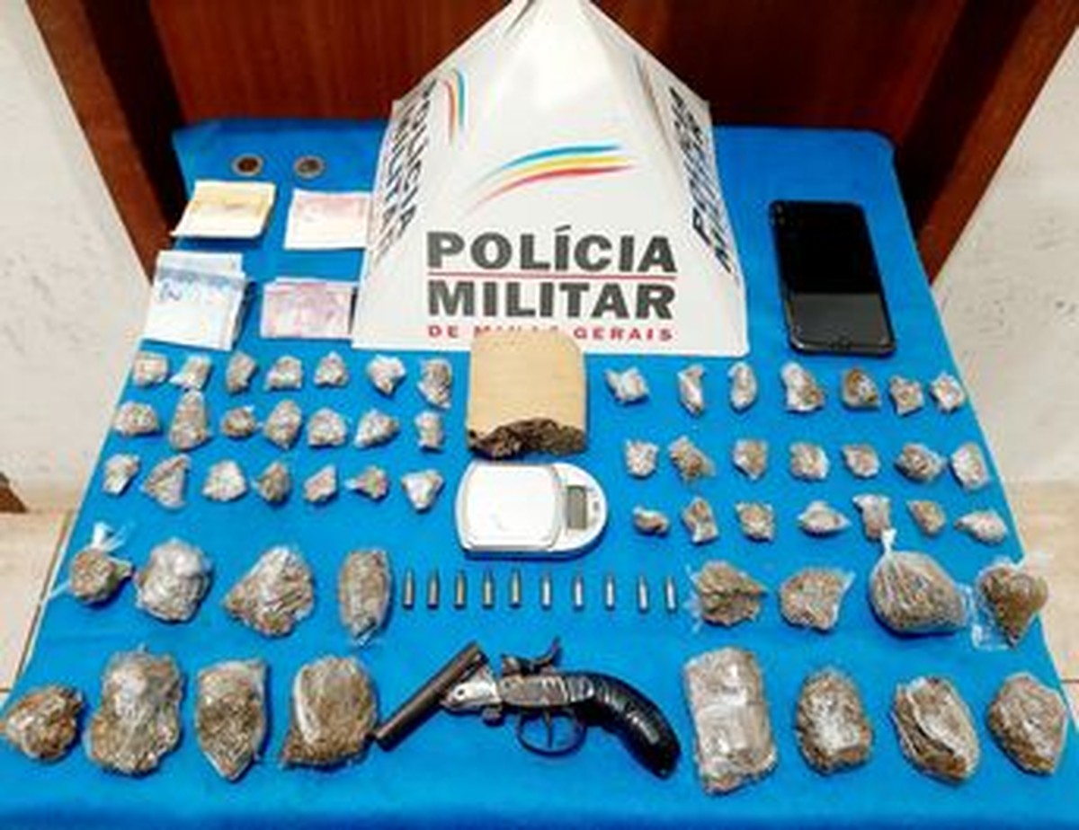 Pm Apreende Drogas Armas E Munição Durante Operação Em Juiz De Fora