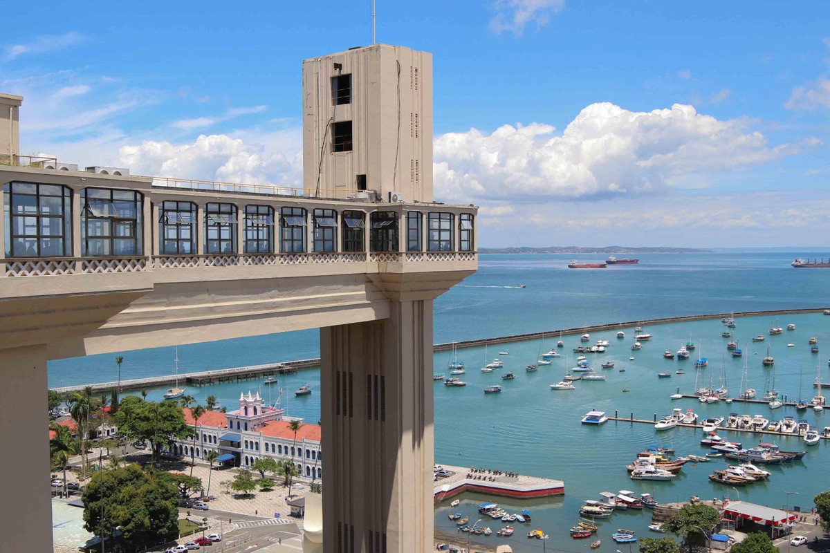 Elevador Lacerda é fechado temporariamente após placa elétrica queimar ...