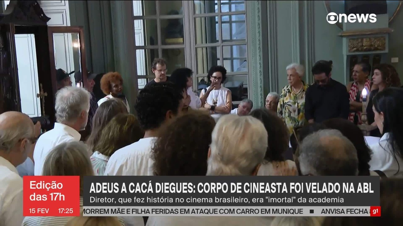 Corpo de Cacá Diegues é levado para cremação, no Rio | G1