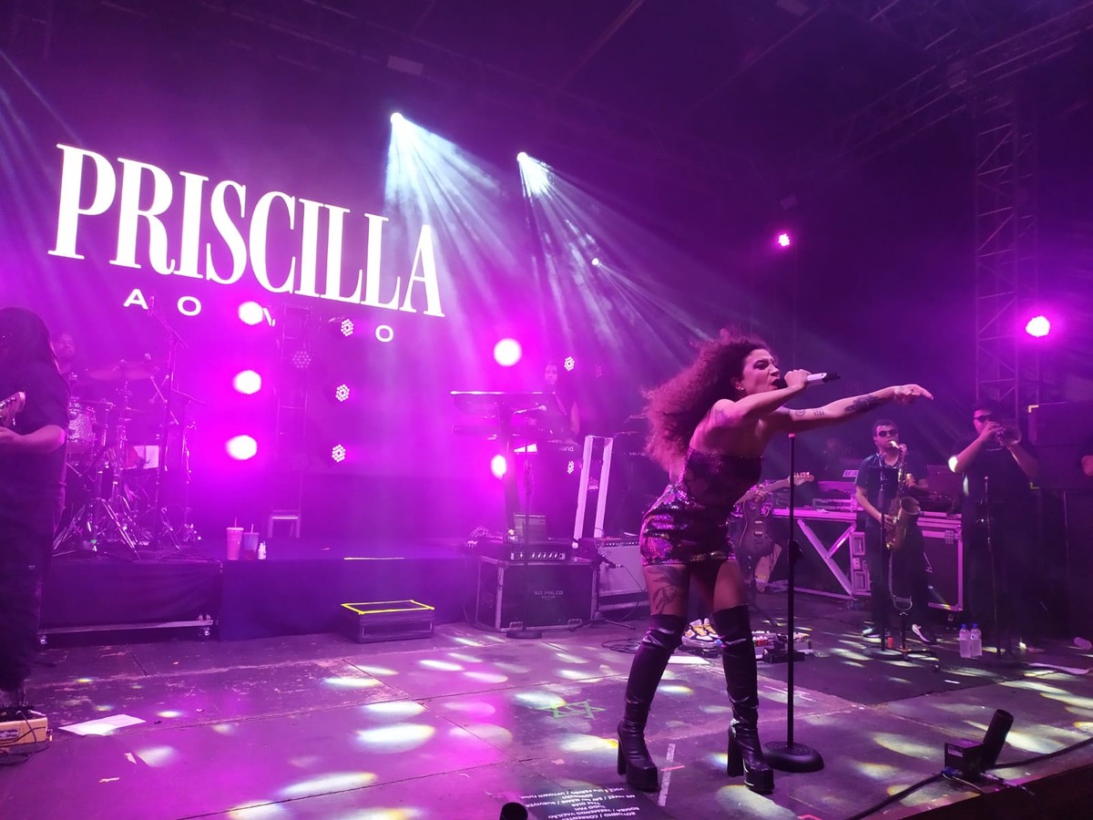 Priscilla Alcântara reúne público fiel em show com piruetas vocais e ...