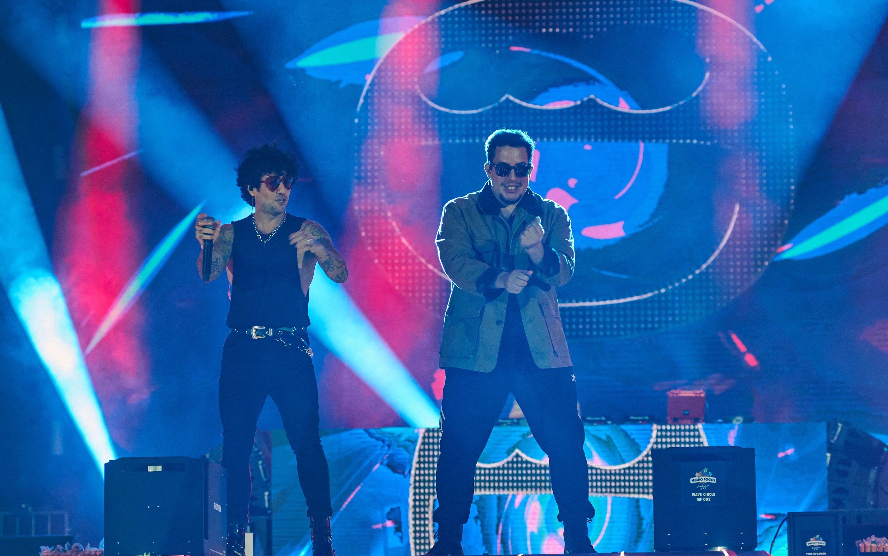 Locos Djs fazem balada até o sol nascer no rodeio de Ribeirão Preto, SP