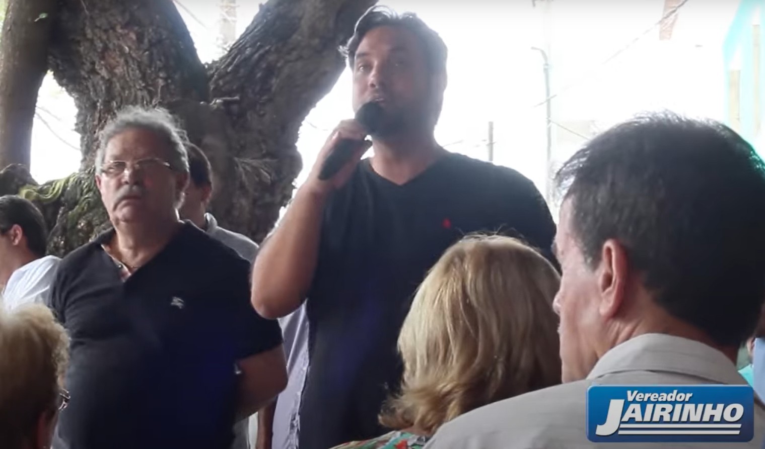Pai de Jairinho, Coronel Jairo toma posse como deputado, dois anos e ...