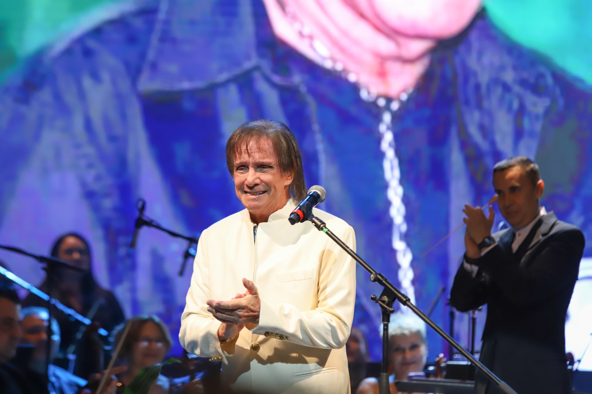 Venda de ingressos para show de Roberto Carlos em Cachoeiro, no ES ...