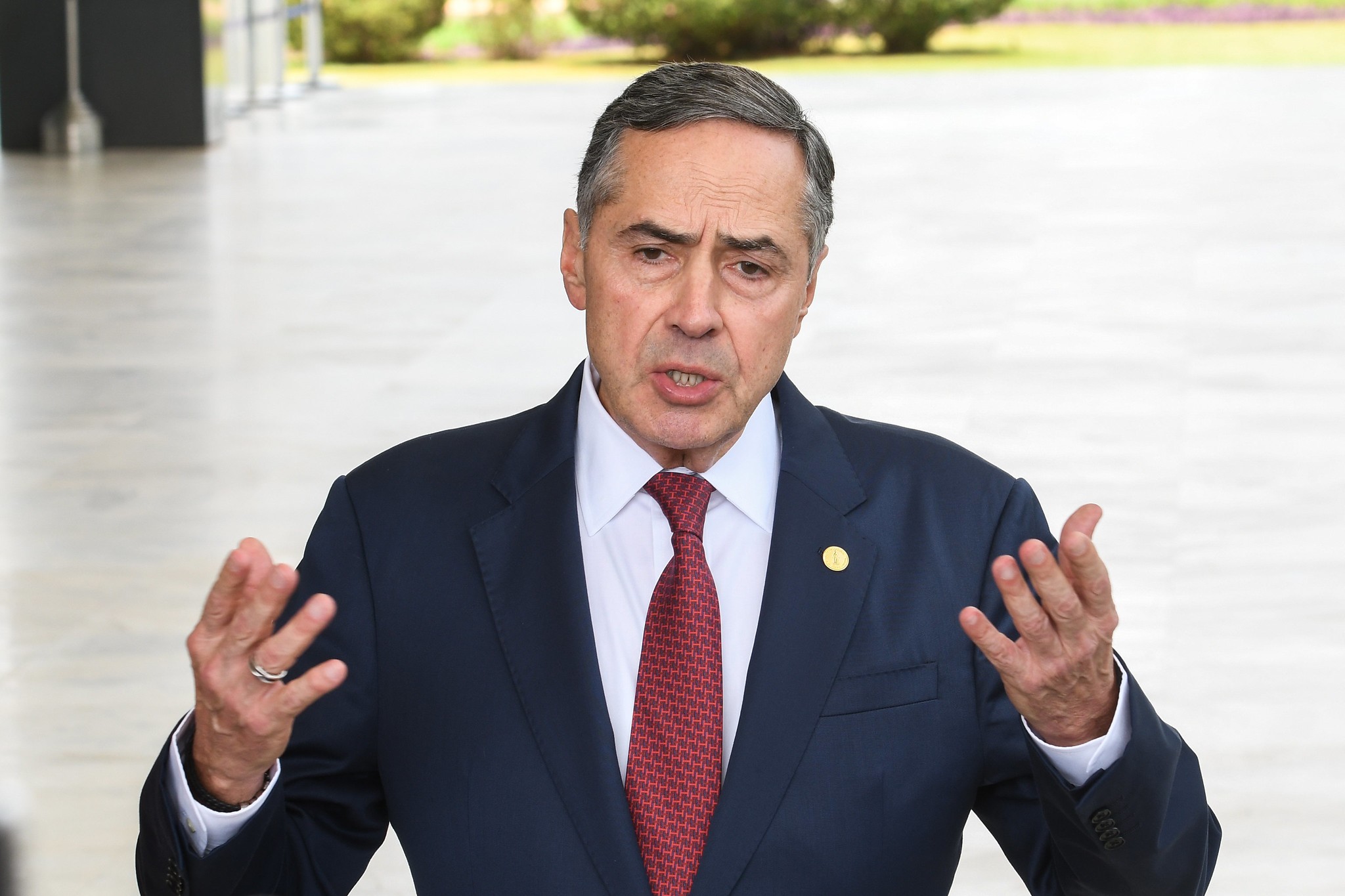 Decisão do CNJ vai permitir equiparar benefícios de juízes e ...