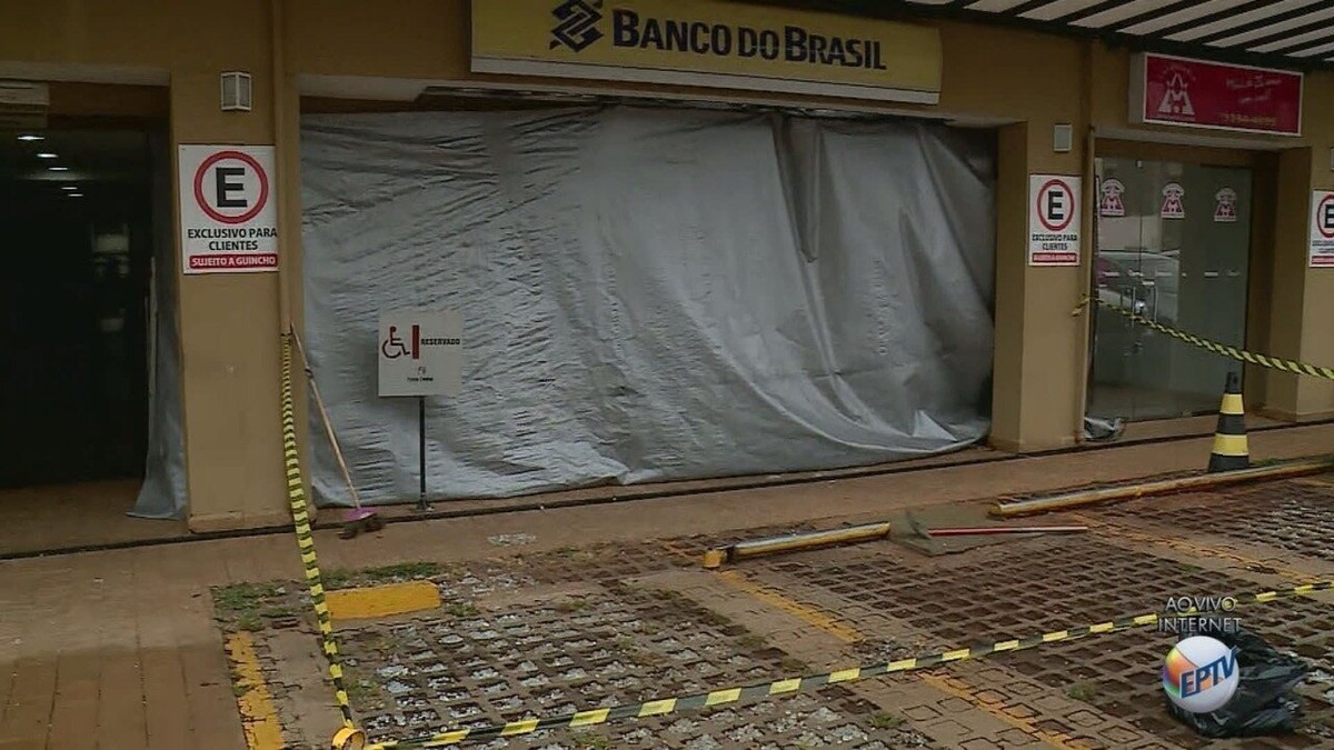 Quadrilha Explode Caixas Eletrônicos Em Centro Comercial Na Zona Sul De
