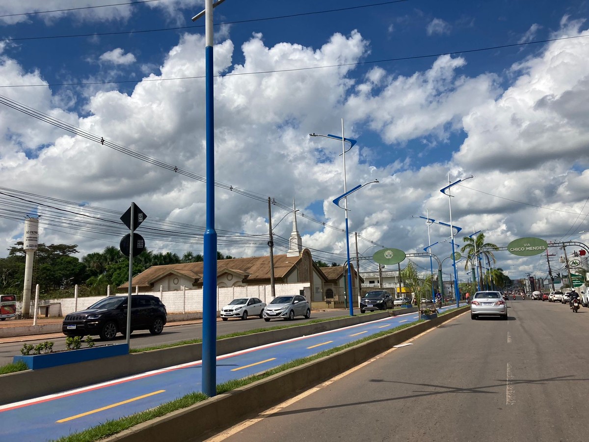Com atraso de 6 meses, prefeitura entrega ciclovia azul em Rio Branco ...