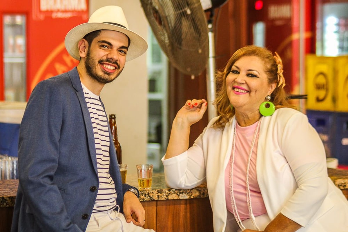 Lucilene Castro e Dudu Brasil realizam show em homenagem a Cartola e Noel Rosa, em Manaus ...