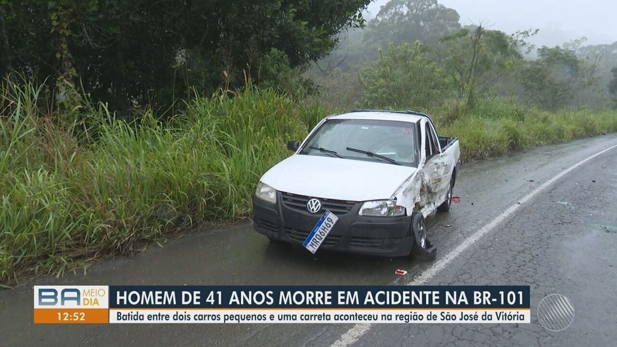 Motorista de 41 anos morre após batida entre dois carros e uma carreta no sul da Bahia | Bahia | G1