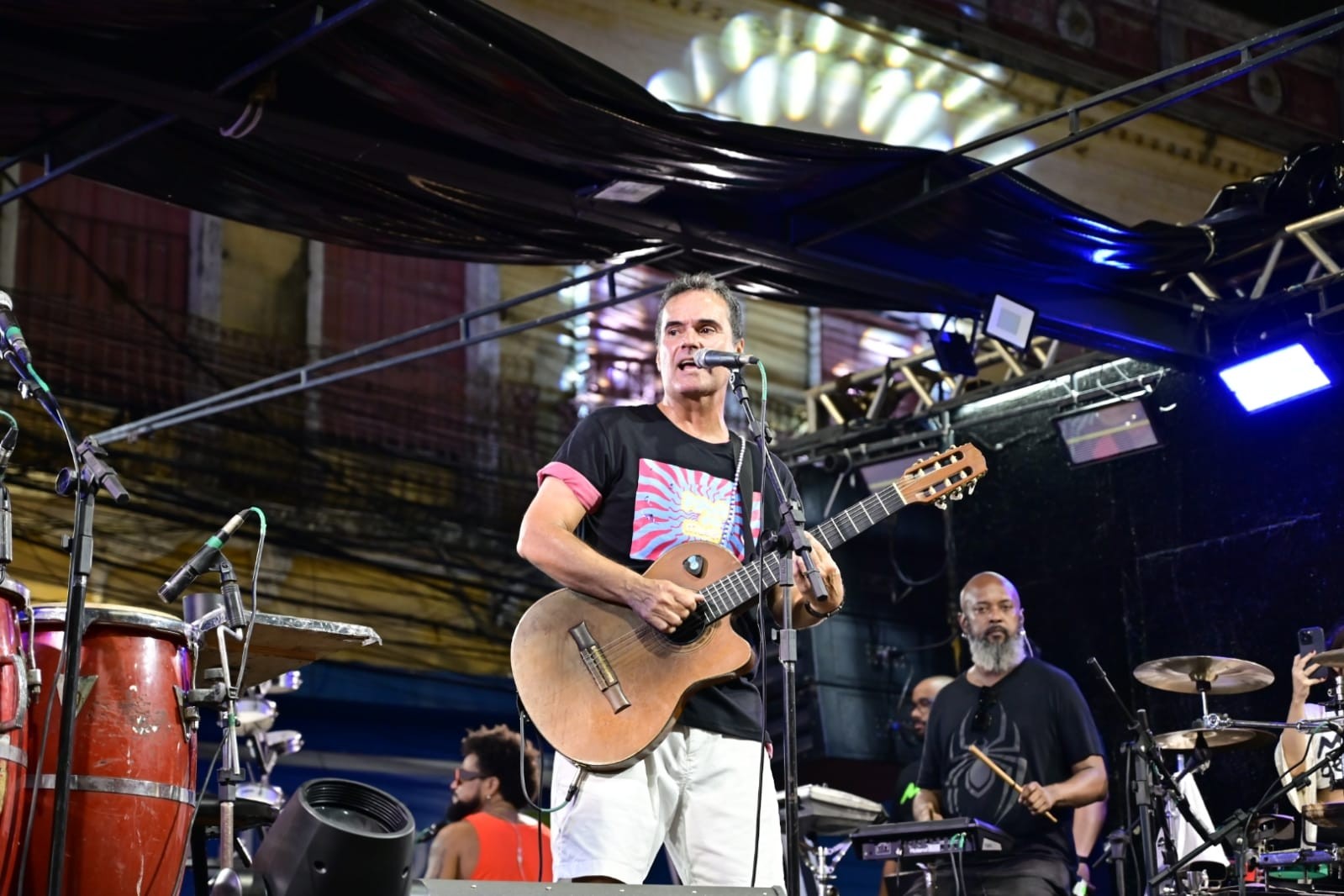 Abertura do carnaval de Salvador é marcada por encontro de trios, dueto ...