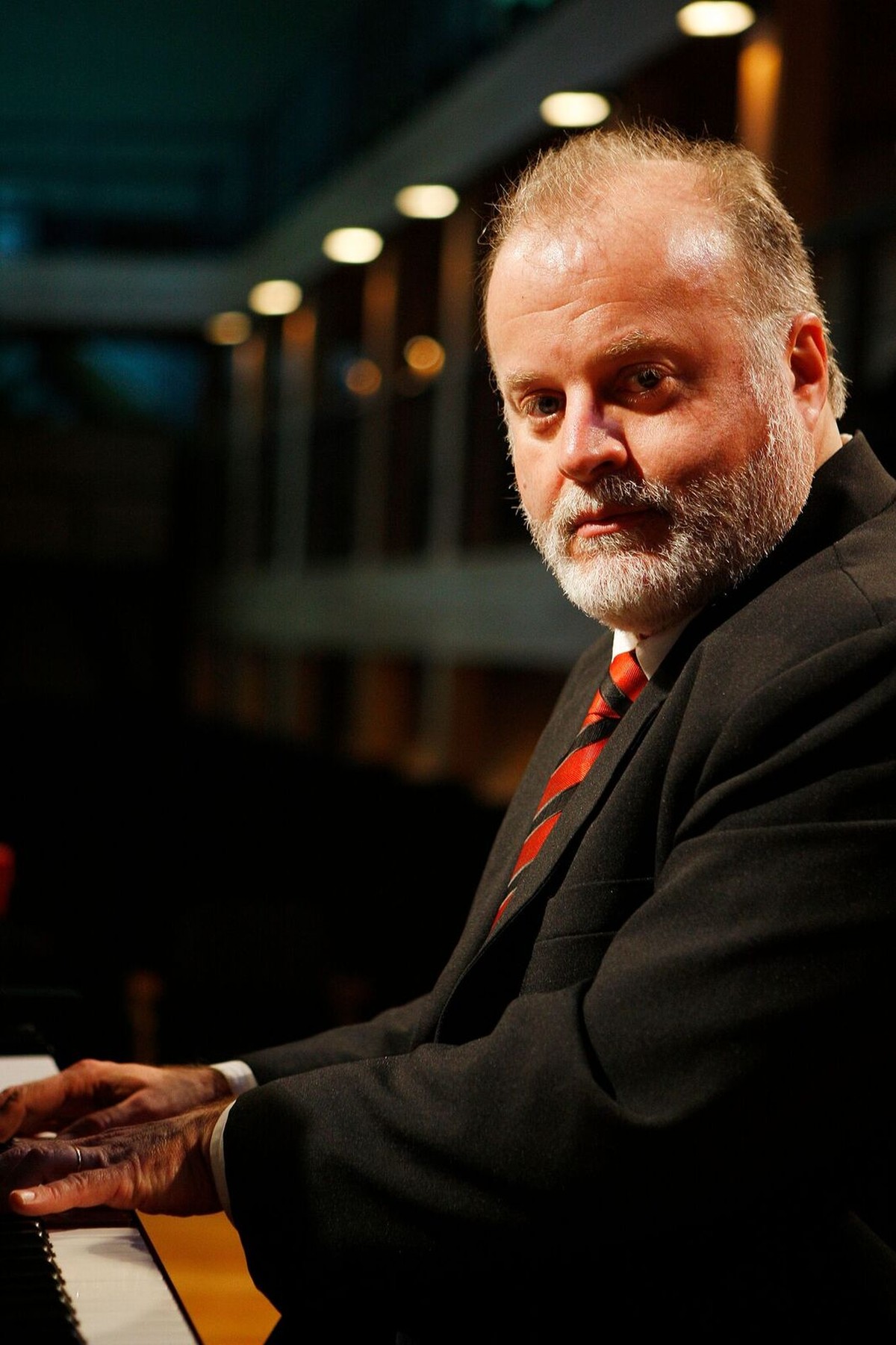 Trio de cordas e pianista Ney Fialkow apresentam concertos em Artur ...