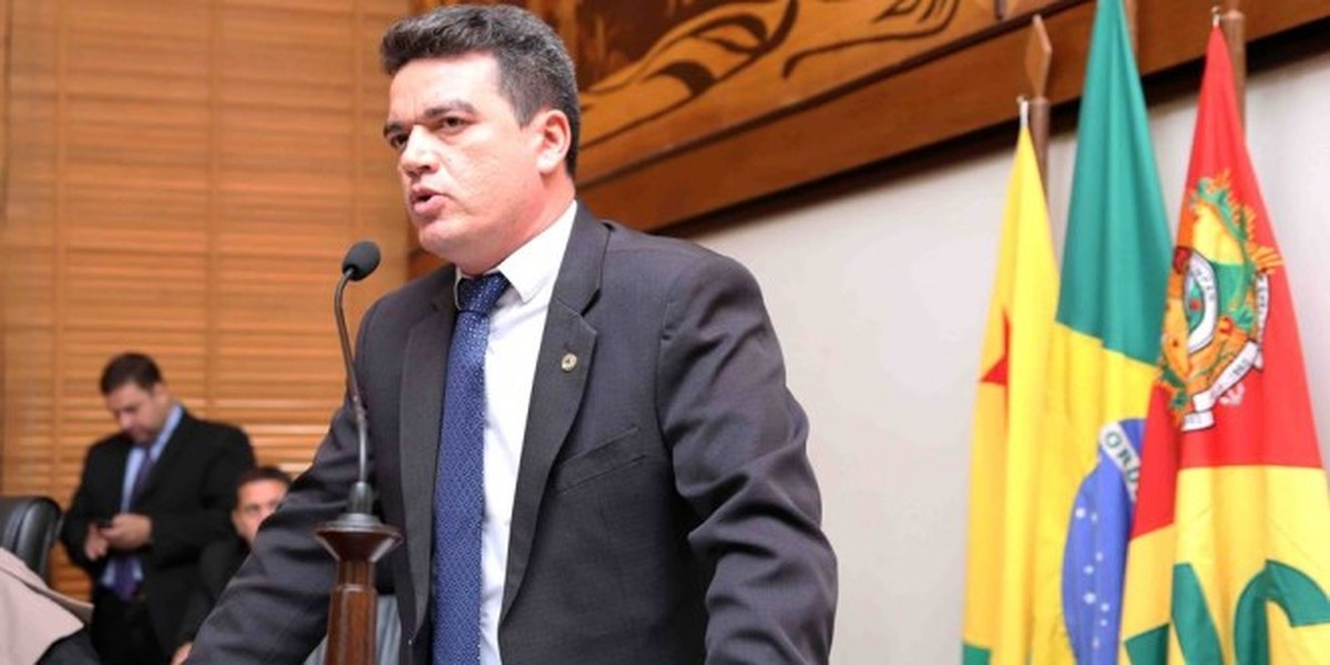André Vale é empossado como deputado após Josa da Farmácia ser cassado ...