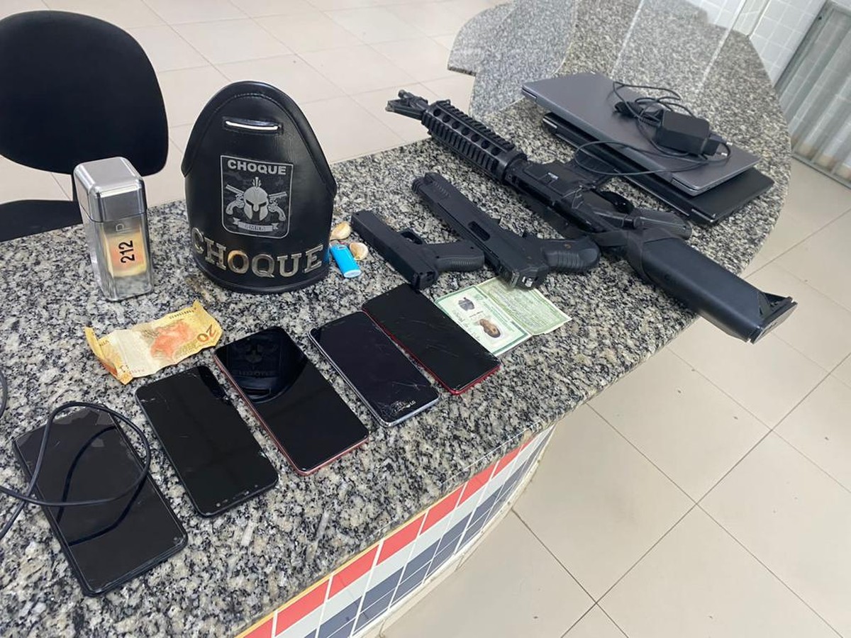 Grupo suspeito por série de roubos é detido com armas falsas na zona ...