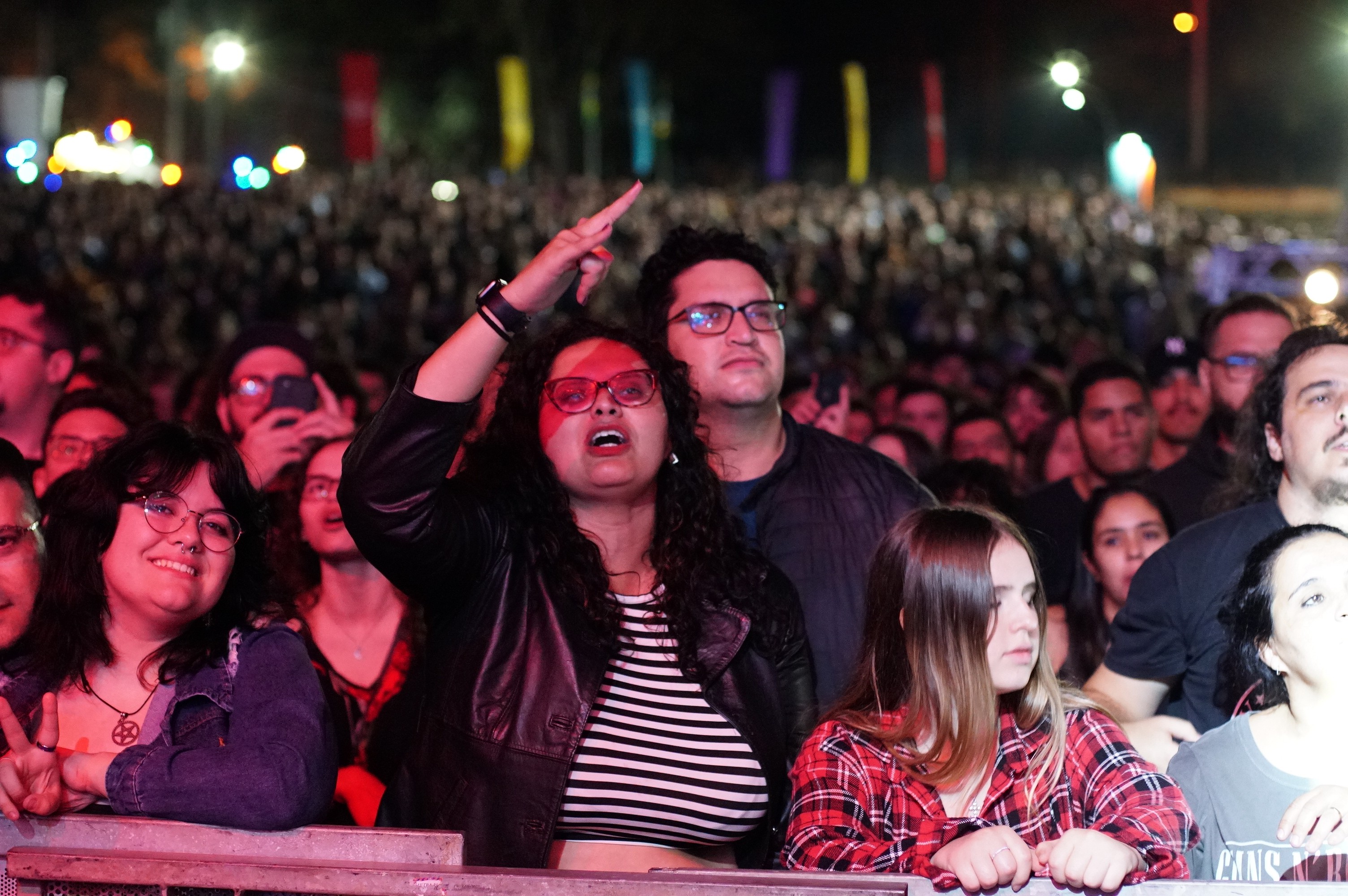 Crypta: quem é a banda brasileira que colocou o death metal feminino ...