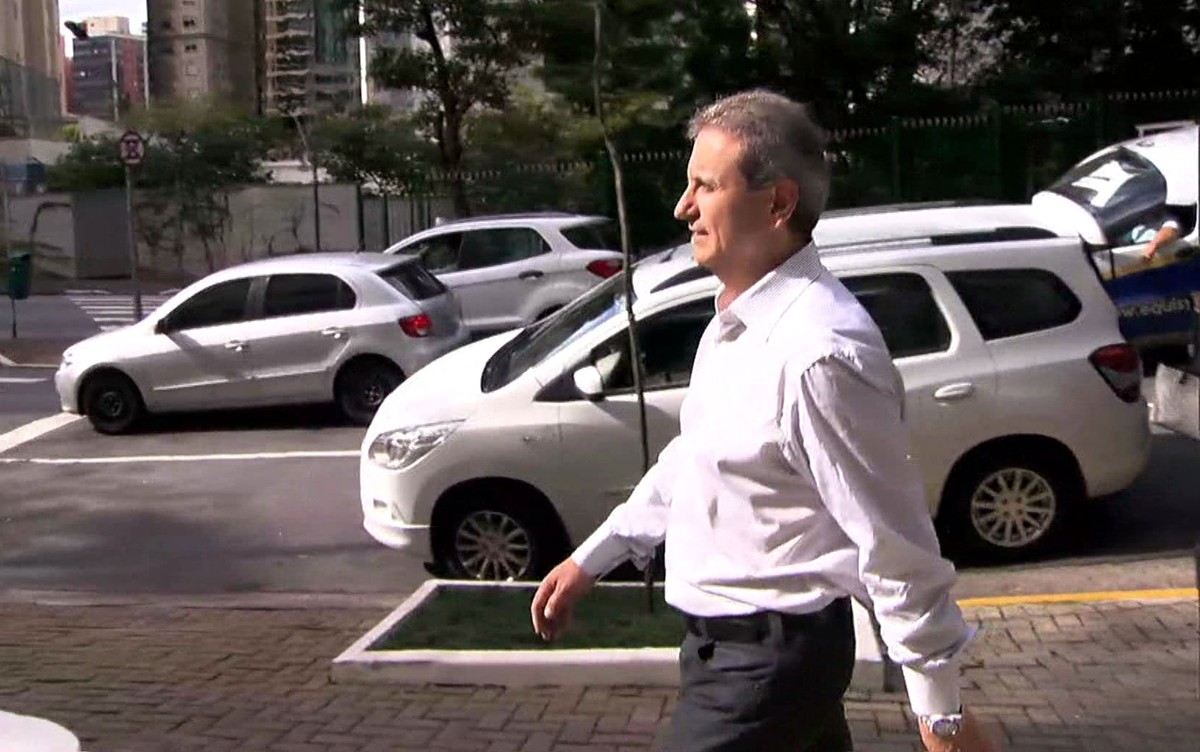 Alberto Youssef chega para depor como testemunha de acusação em ação da ...