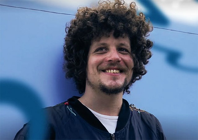 Chico Chico revisita ‘Vila do sossego’ em single do próximo álbum de ...