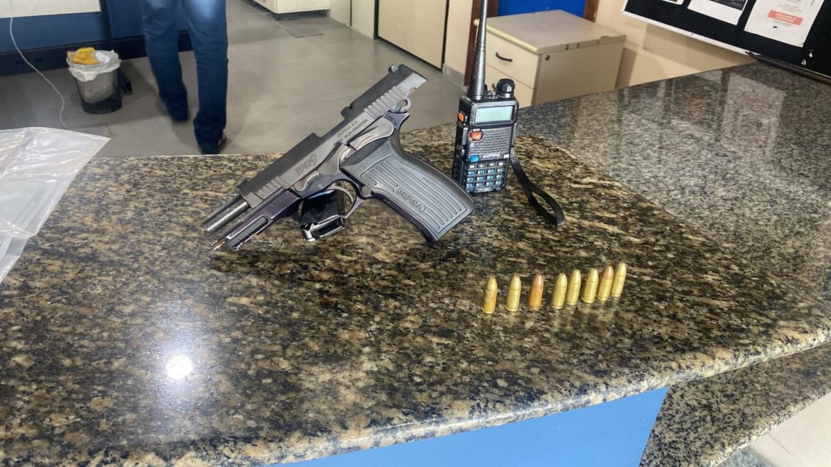 Adolescente armado é encontrado ferido após confronto entre criminosos e PM em Angra dos Reis ...