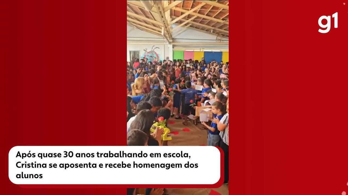 Após quase 30 anos de amor e dedicação, funcionária de escola se ...