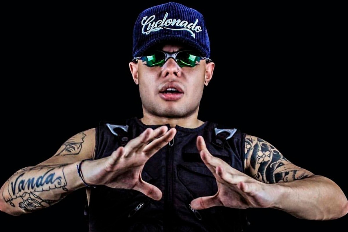 Cantora de funk diz ter sido estuprada por MC Lan; ele nega e afirma ...