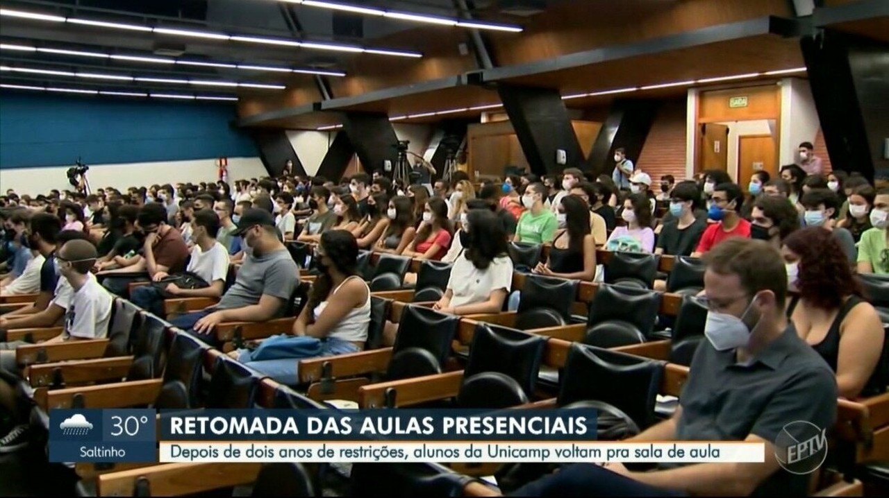 1º dia de aulas presenciais na Unicamp tem máscaras mesmo ao ar livre e ...