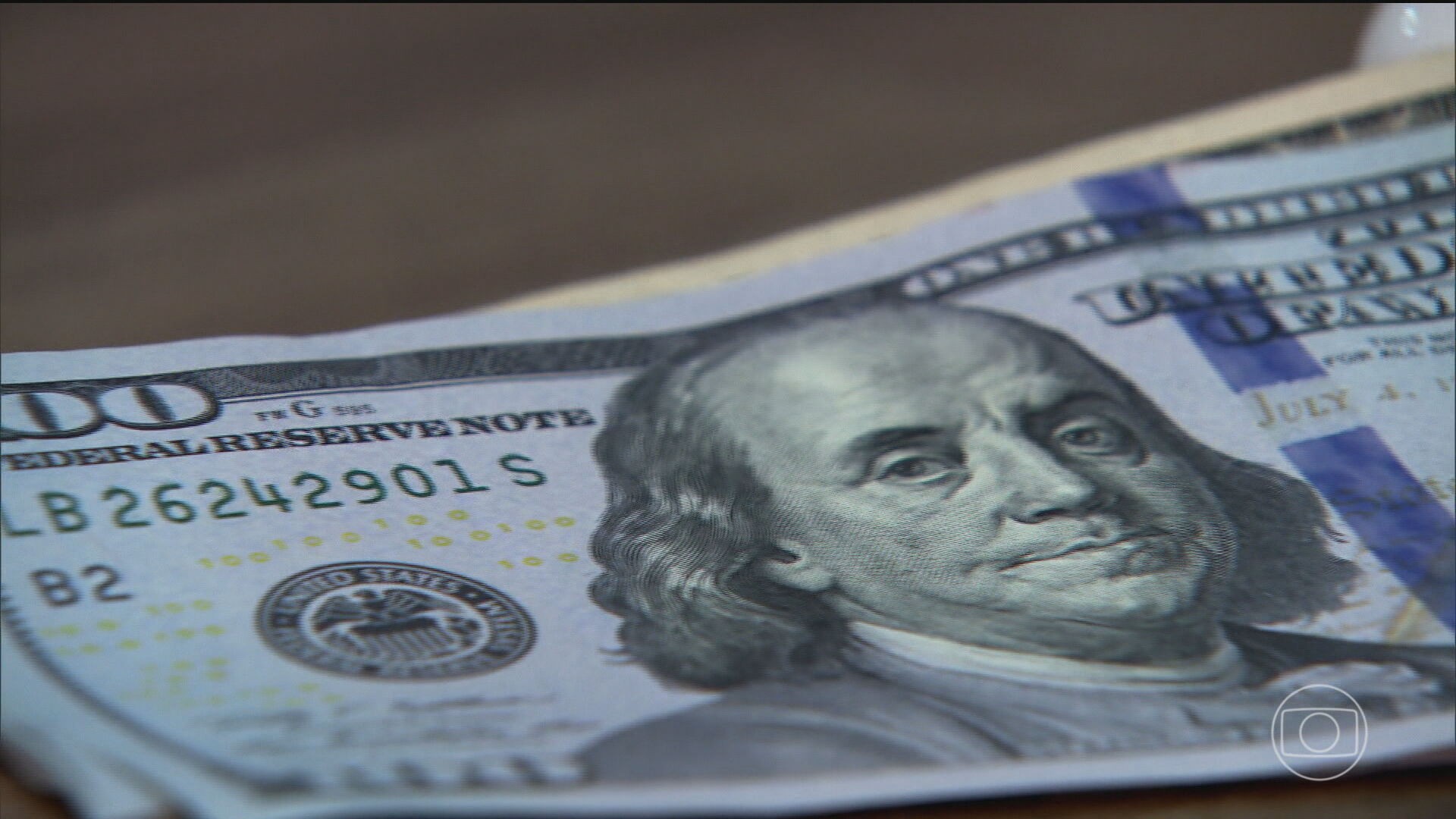Dólar tem leve alta e fecha a R$ 5,39 com dados de inflação no Brasil e ...