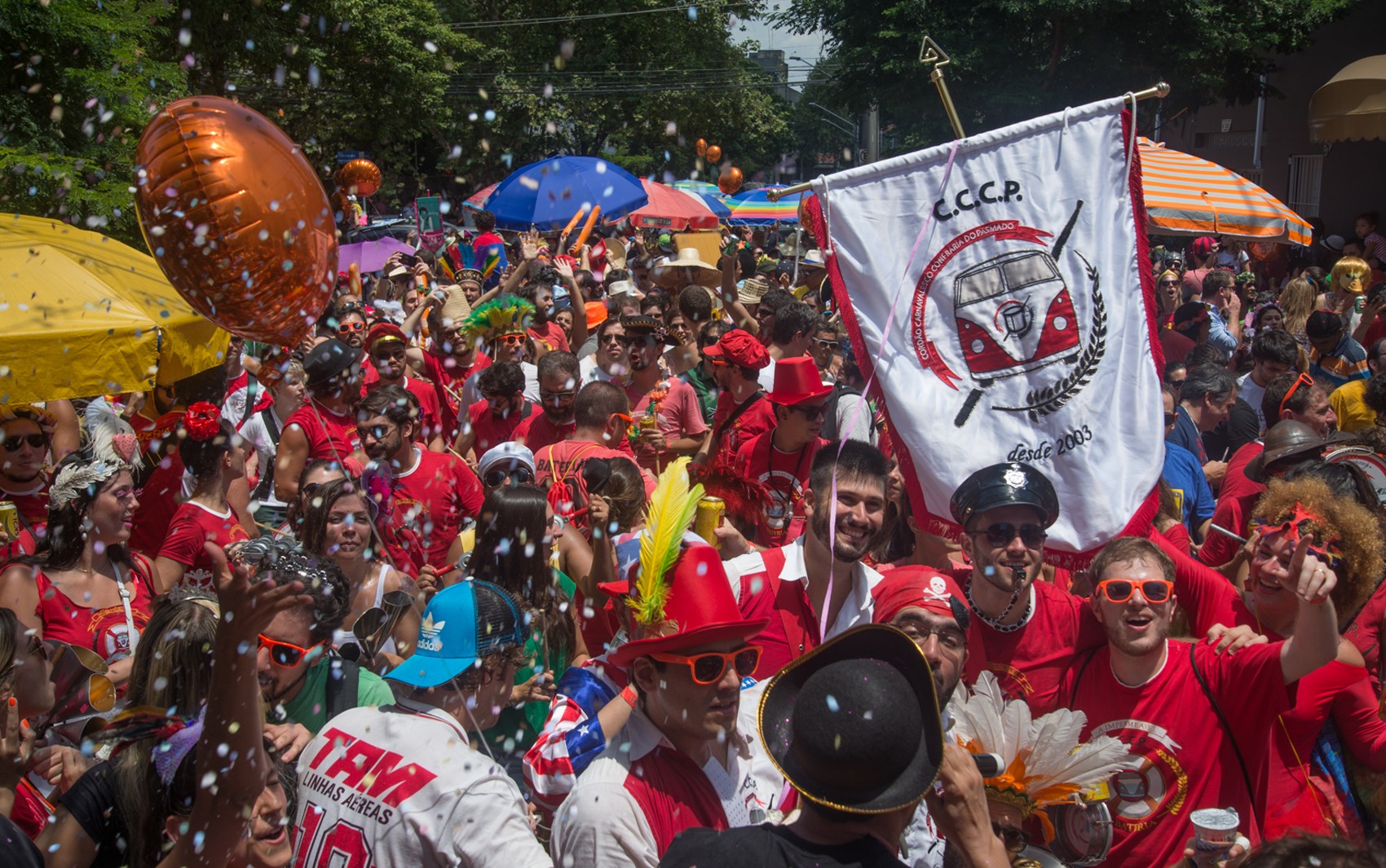Domingo de pré-carnaval em SP tem Baixo Augusta, Confraria do Pasmado ...