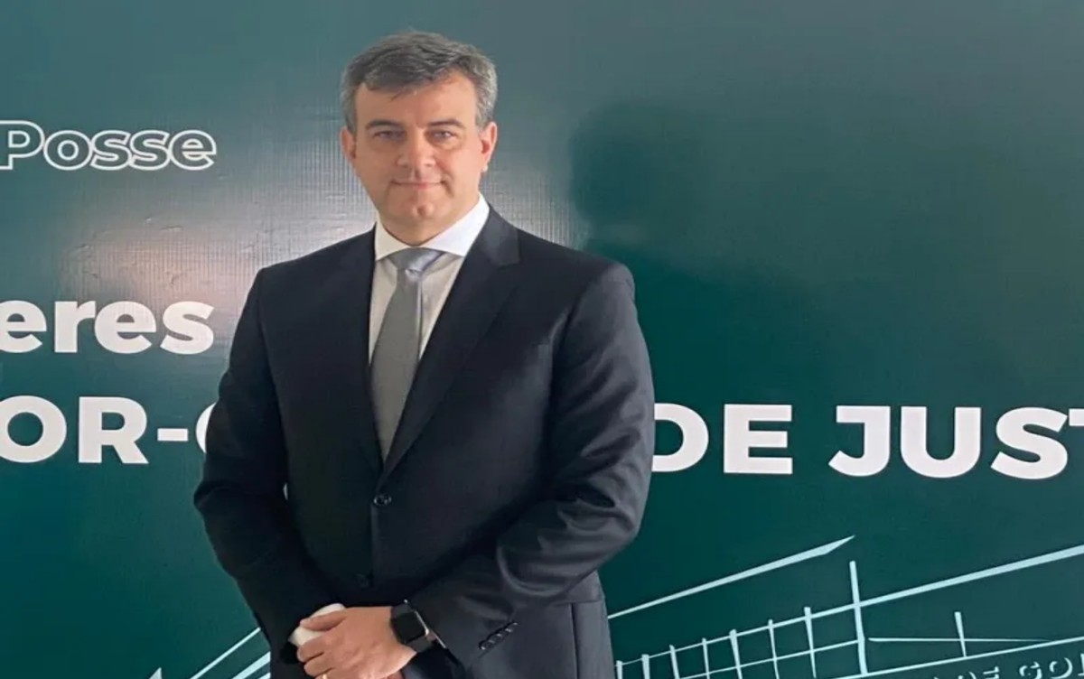 Cyro Terra Peres toma posse como procurador-geral de Justiça de Goiás ...