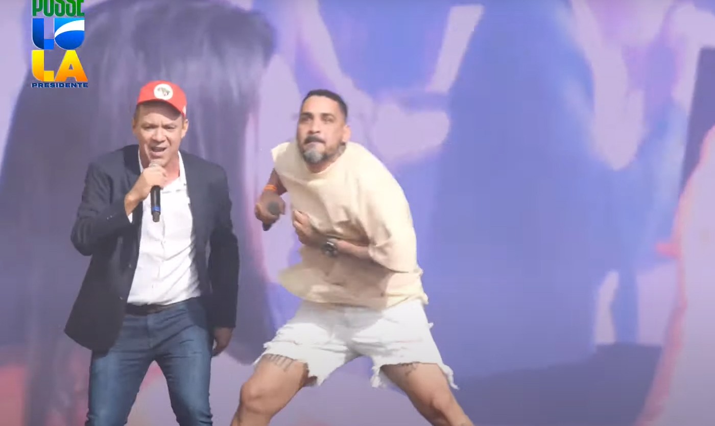 Juliano Maderada e Thiago Doidão cantam 'Tá na Hora do Jair já ir ...