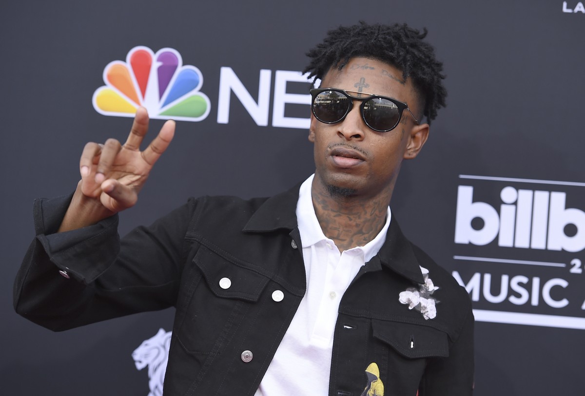 Rapper 21 Savage é solto após pagar fiança e ficar detido por nove dias ...