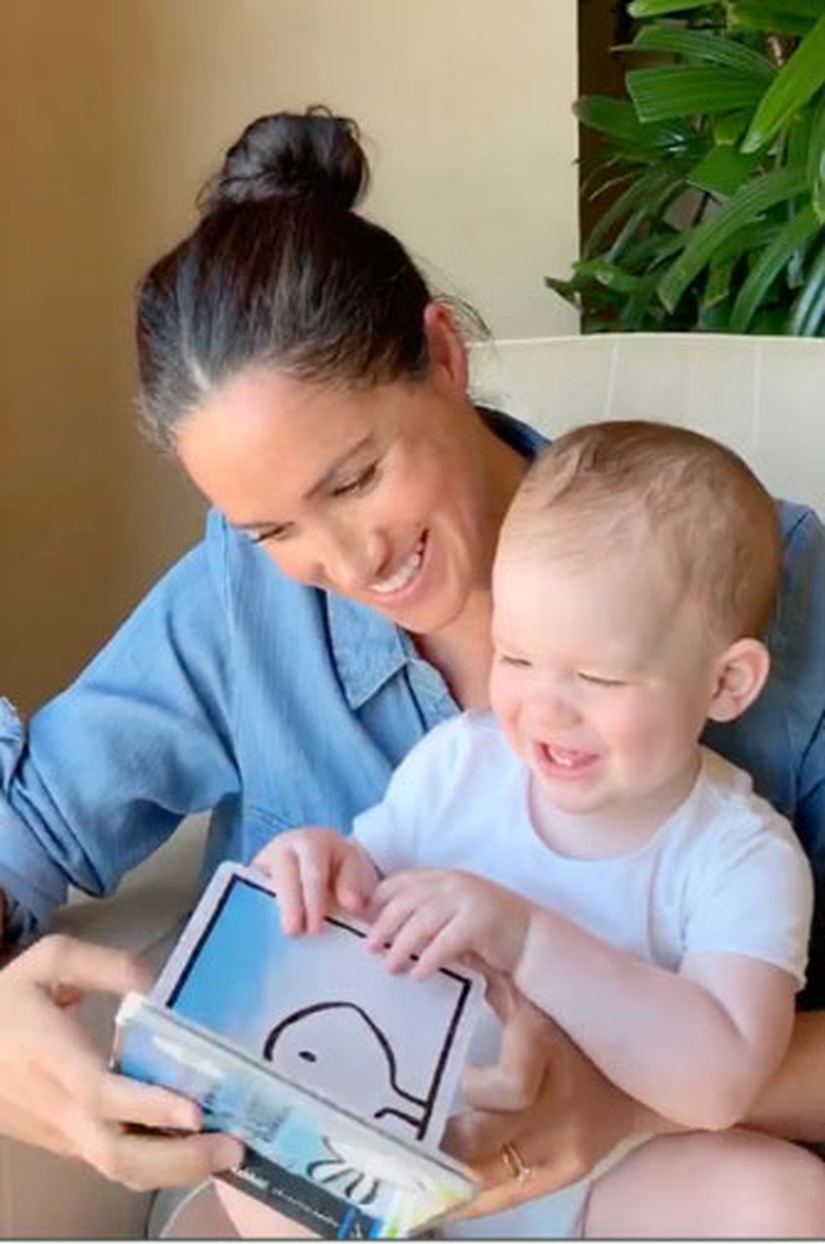 Archie, filho de Meghan e Harry, comemora 1º aniversário | Mundo | G1