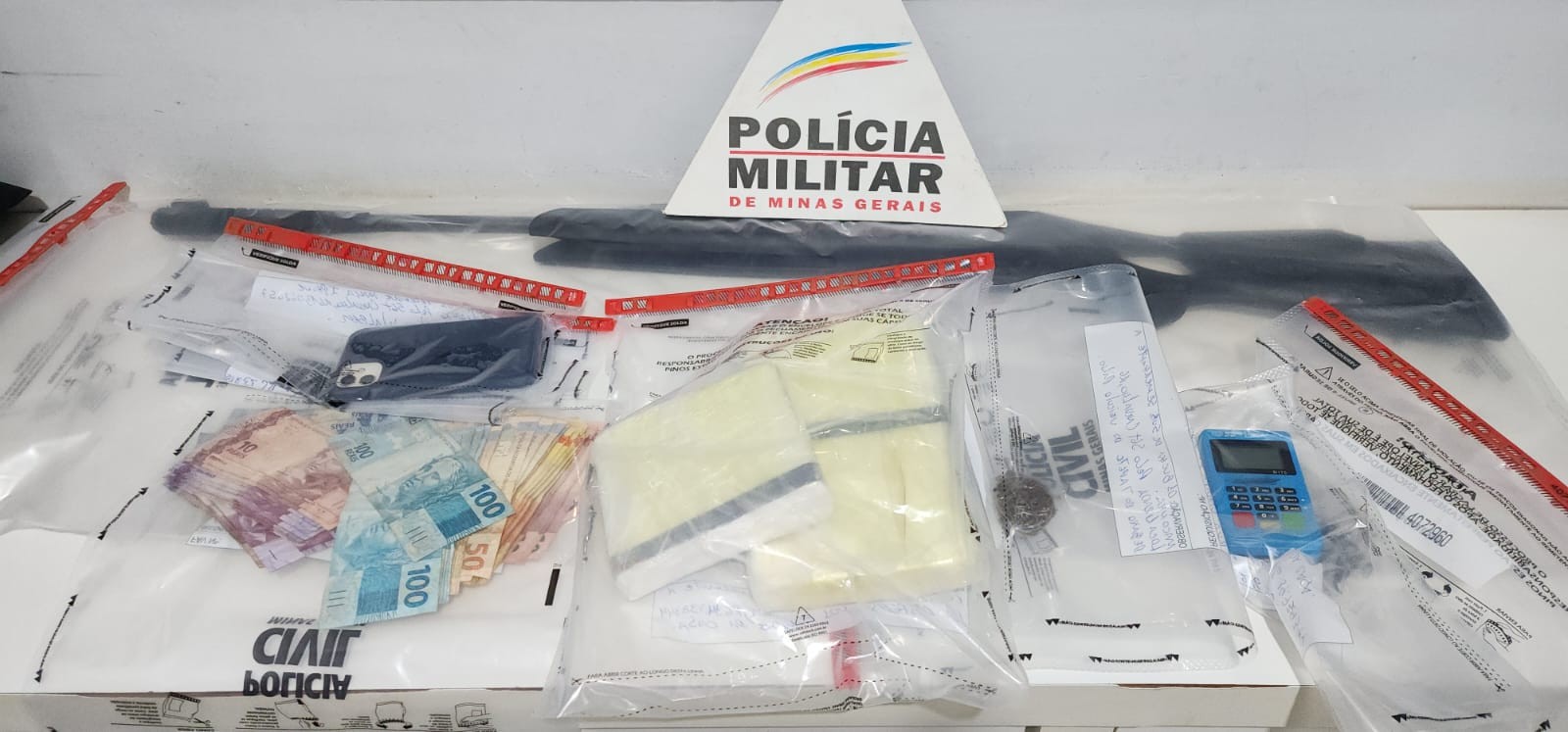Polícia Militar apreende pasta base de cocaína avaliada em cerca de R ...