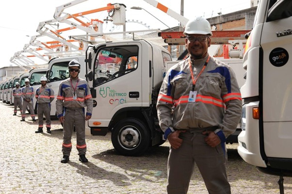 Mais qualidade: Enel contrata 1,2 mil profissionais e investe em ...