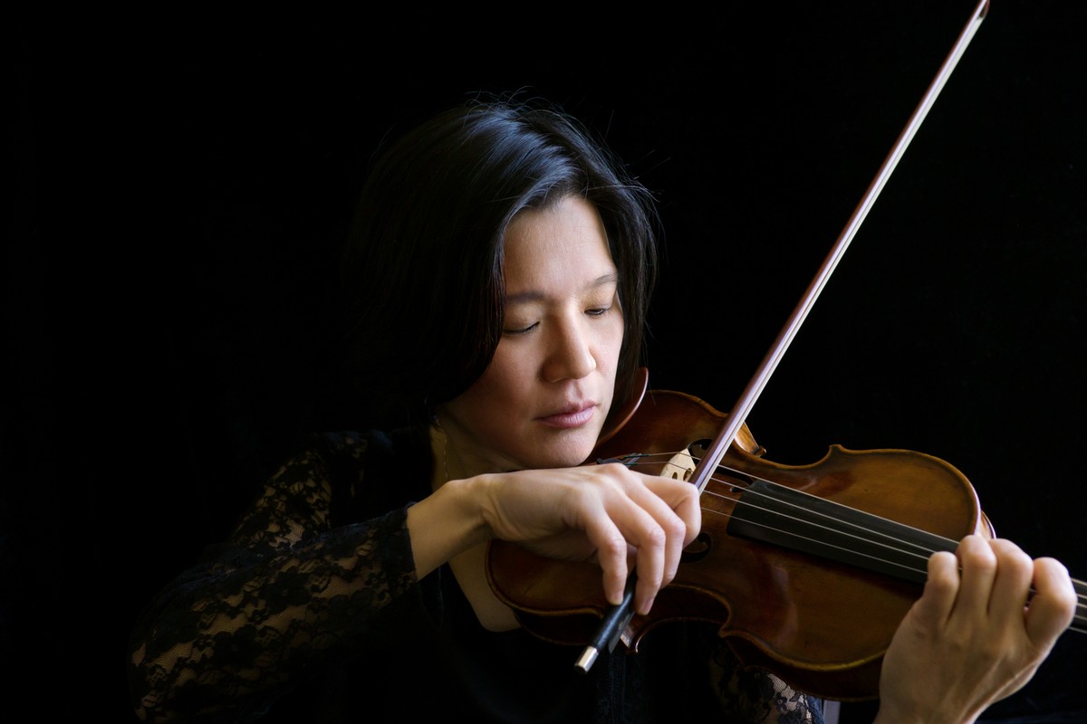 Violinista nova-iorquina Elizabeth Chang ministra master class gratuita ...