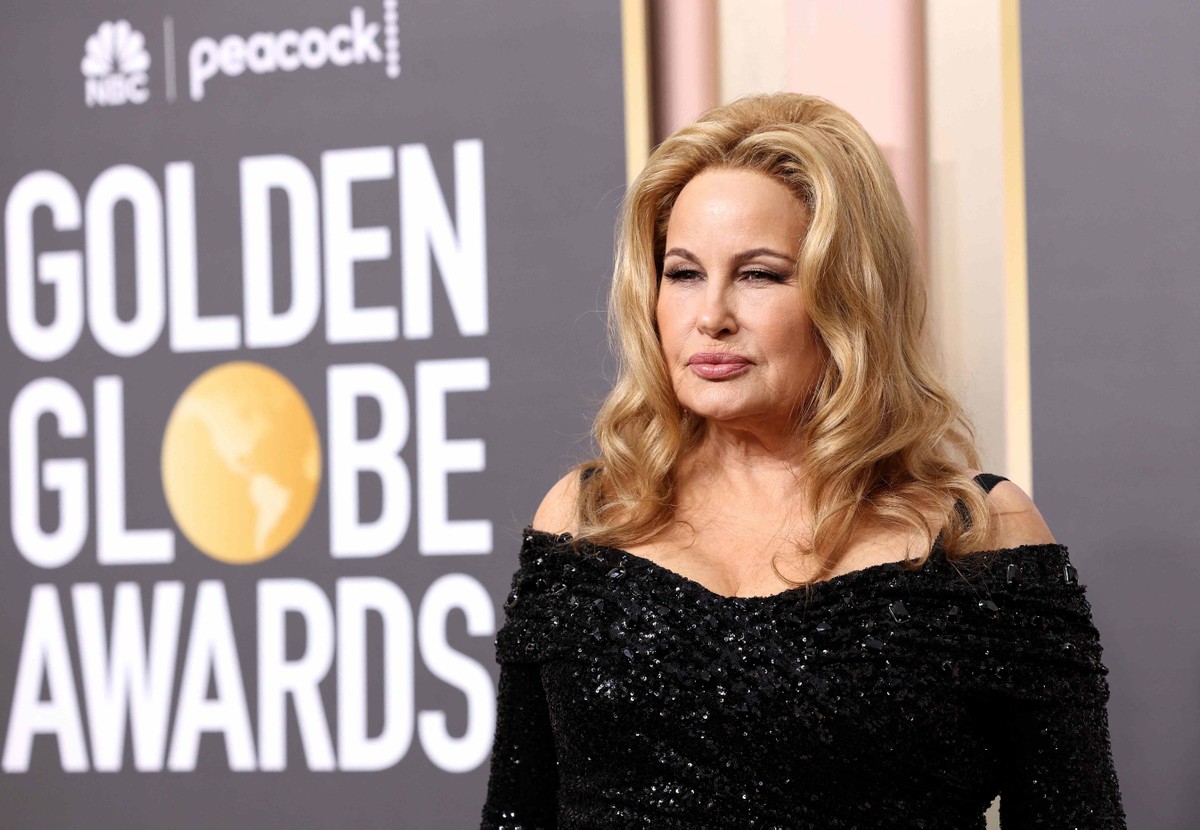 Jennifer Coolidge é eleita a mulher do ano pela Harvard | Pop & Arte | G1