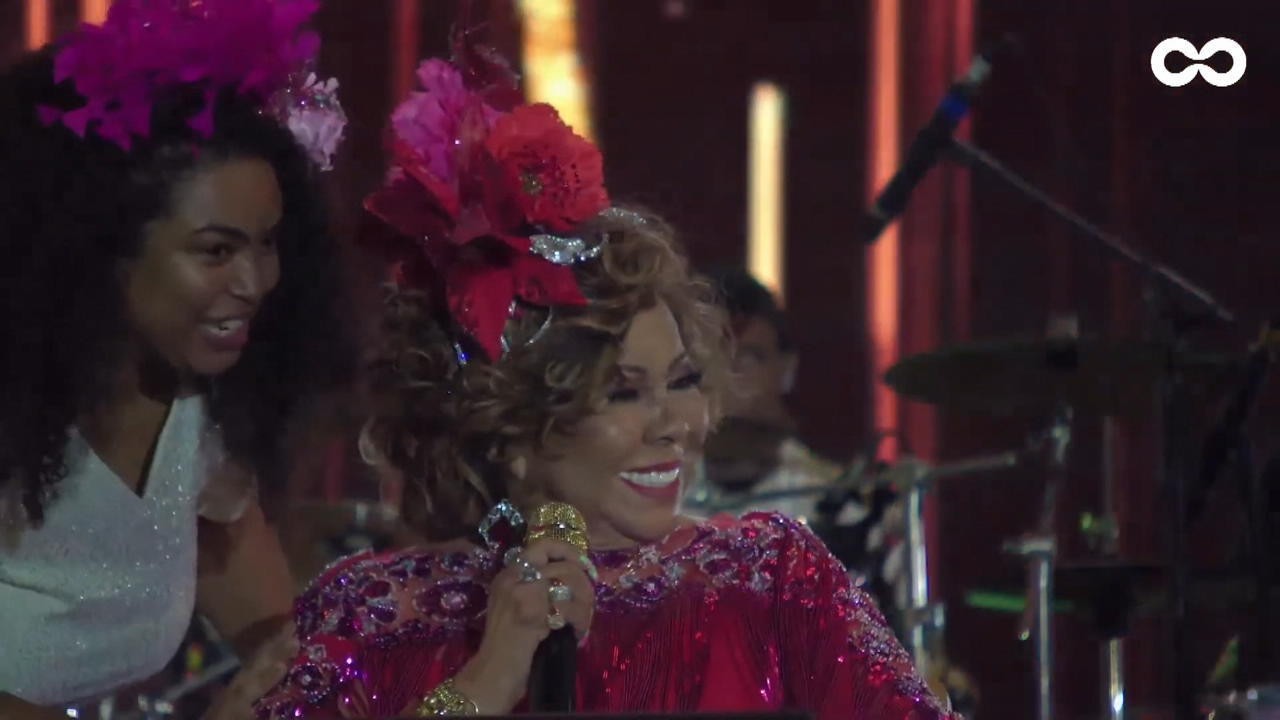 'Fernanda Torres ganhou o Oscar': Alcione se confunde ao anunciar ...