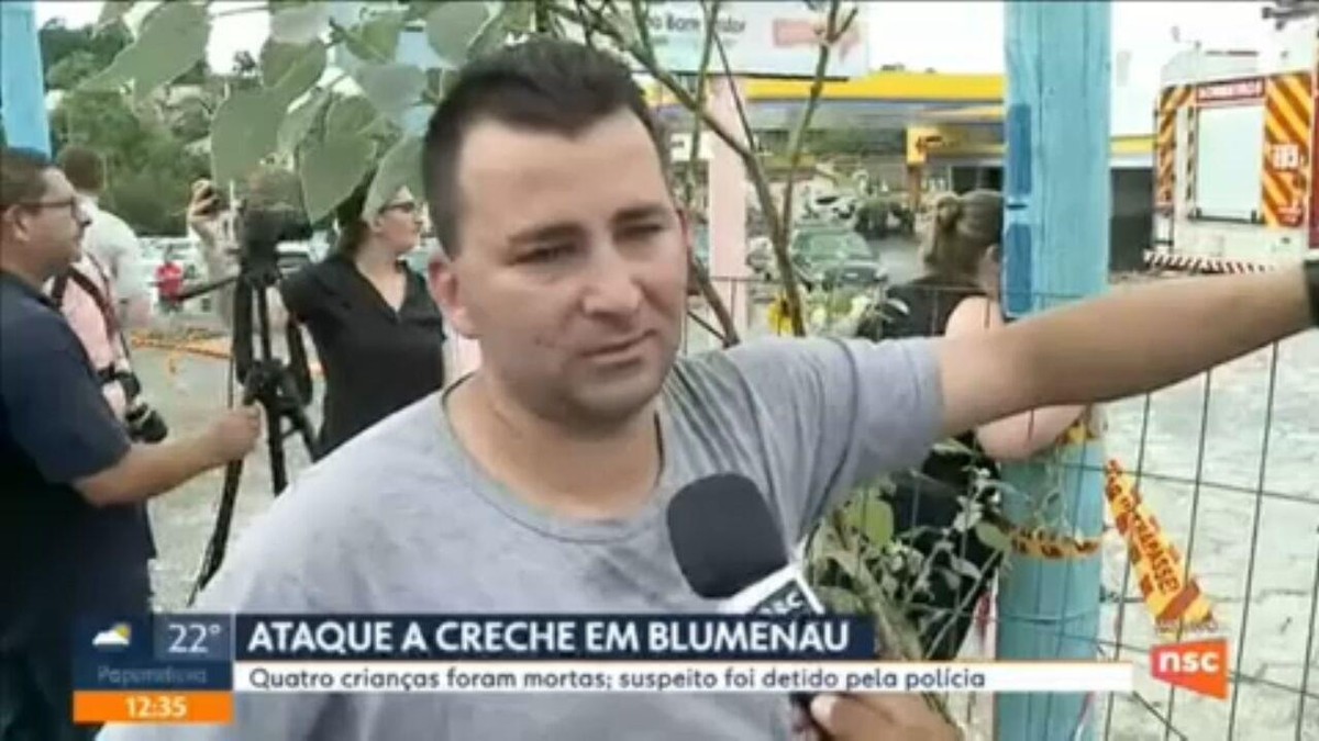 Pai De Criança Que Presenciou Ataque Em Creche De Blumenau Chora Como