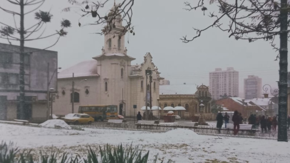 Neve em Curitiba: veja como ficou pontos famosos da capital paranaense ...