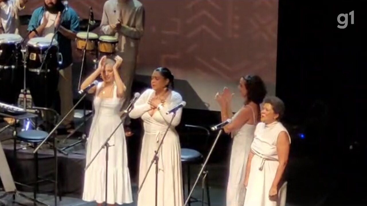 Preta Gil se emociona após ser reverenciada em show de Gilberto Gil em ...