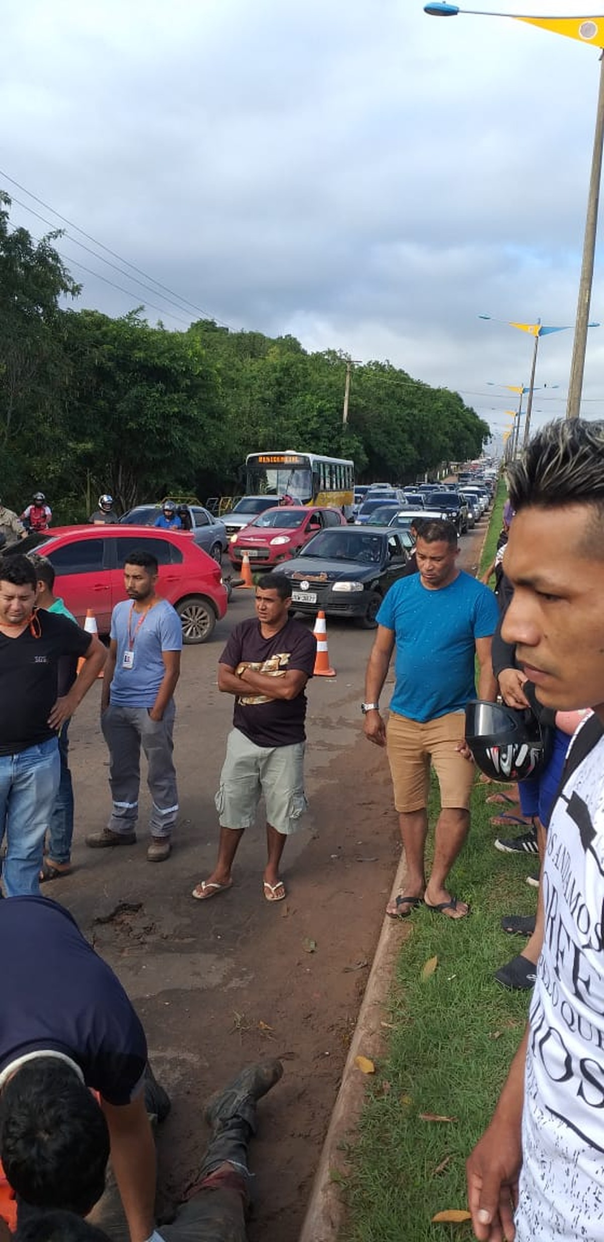 Ultrapassagem De Moto Na Av Fernando Guilhon Provoca Acidente E Deixa