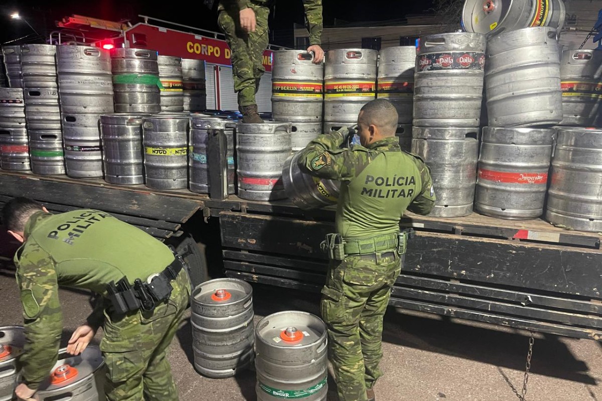 Carga milionária de celulares é encontrada dentro de barris de chope ...