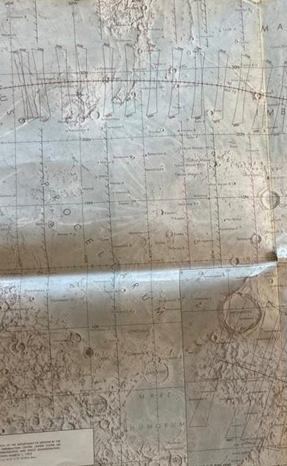 Astrônomo brasileiro guarda mapa lunar que foi ao espaço durante ...