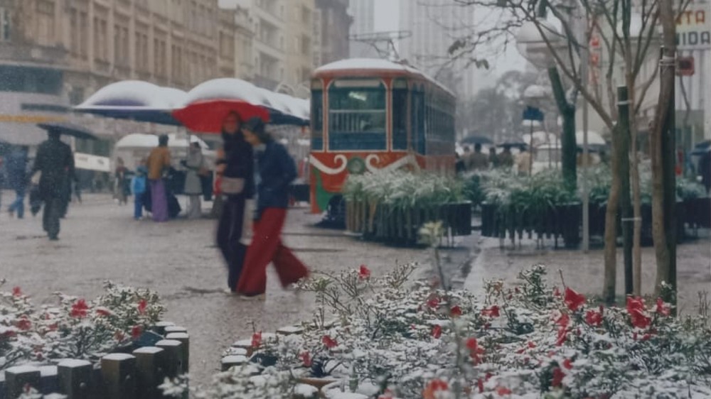 Neve em Curitiba: veja como ficou pontos famosos da capital paranaense ...