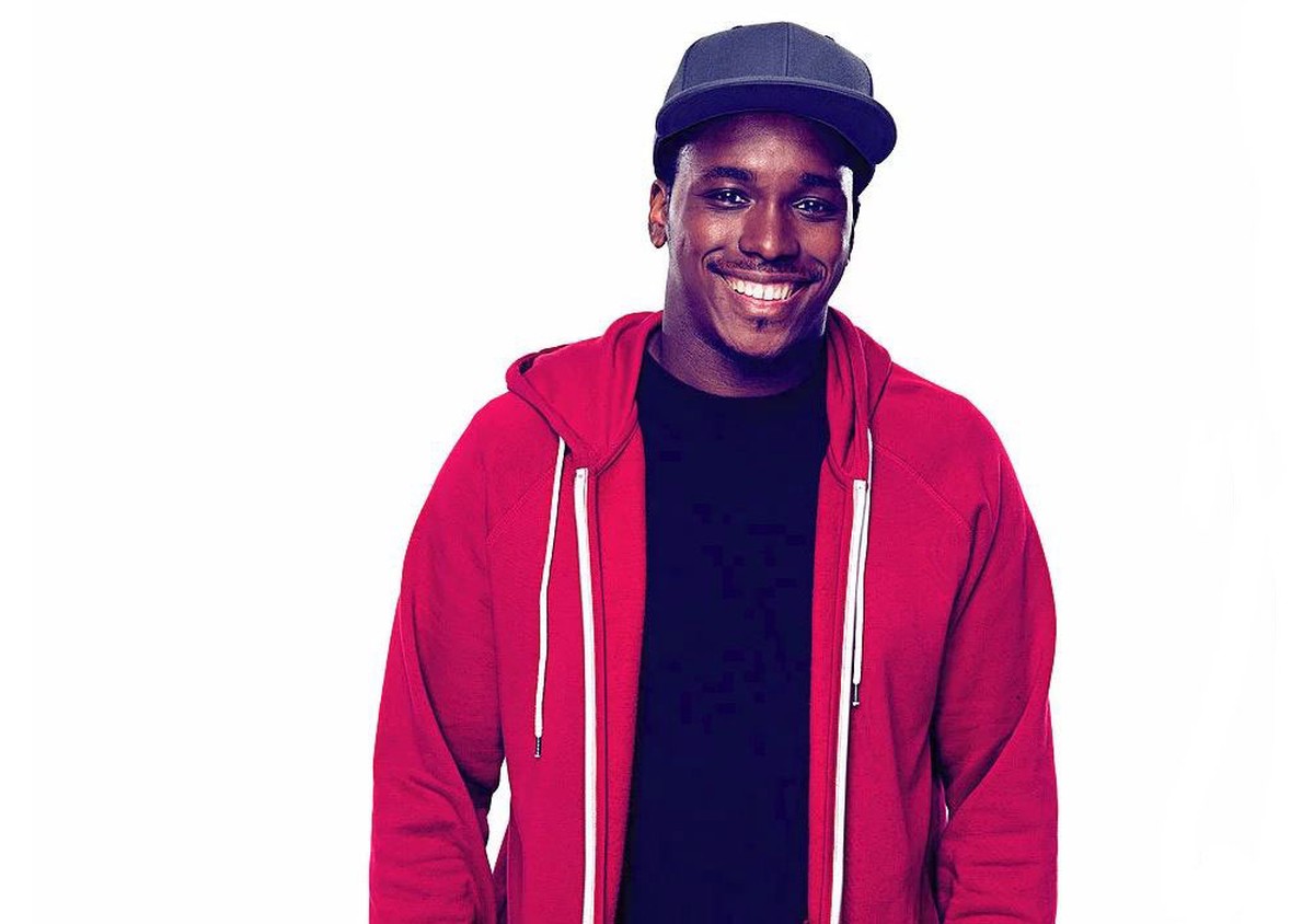 Kevin Barnett, comediante e roteirista americano, morre aos 32 anos ...