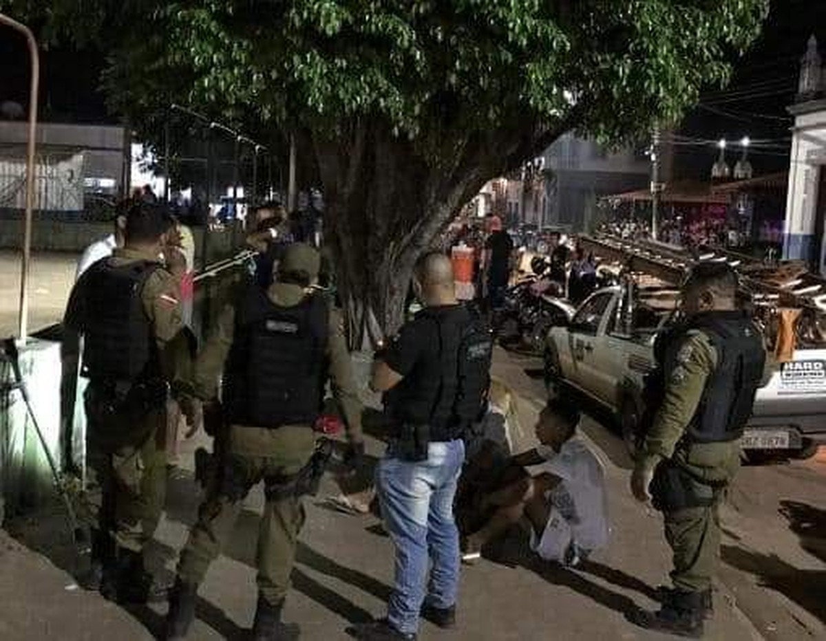 Homem em prisão domiciliar e jovem que responde por homicídio são ...