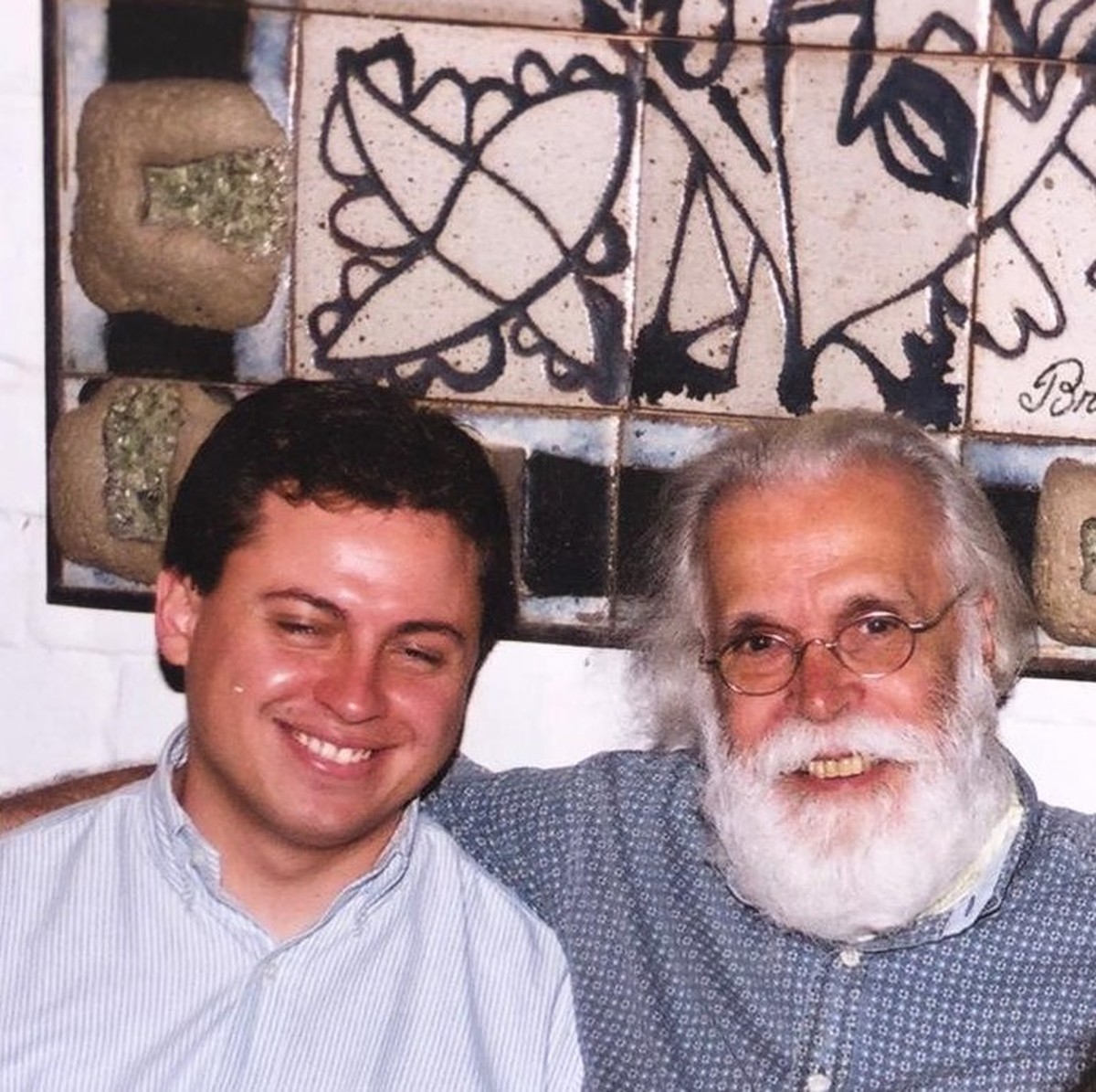 Morre o artista plástico Francisco Brennand, que da alquimia do barro ...