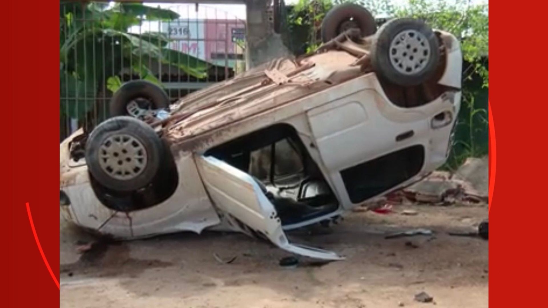 Acidente em Porto Velho deixa motorista presa às ferragens | G1