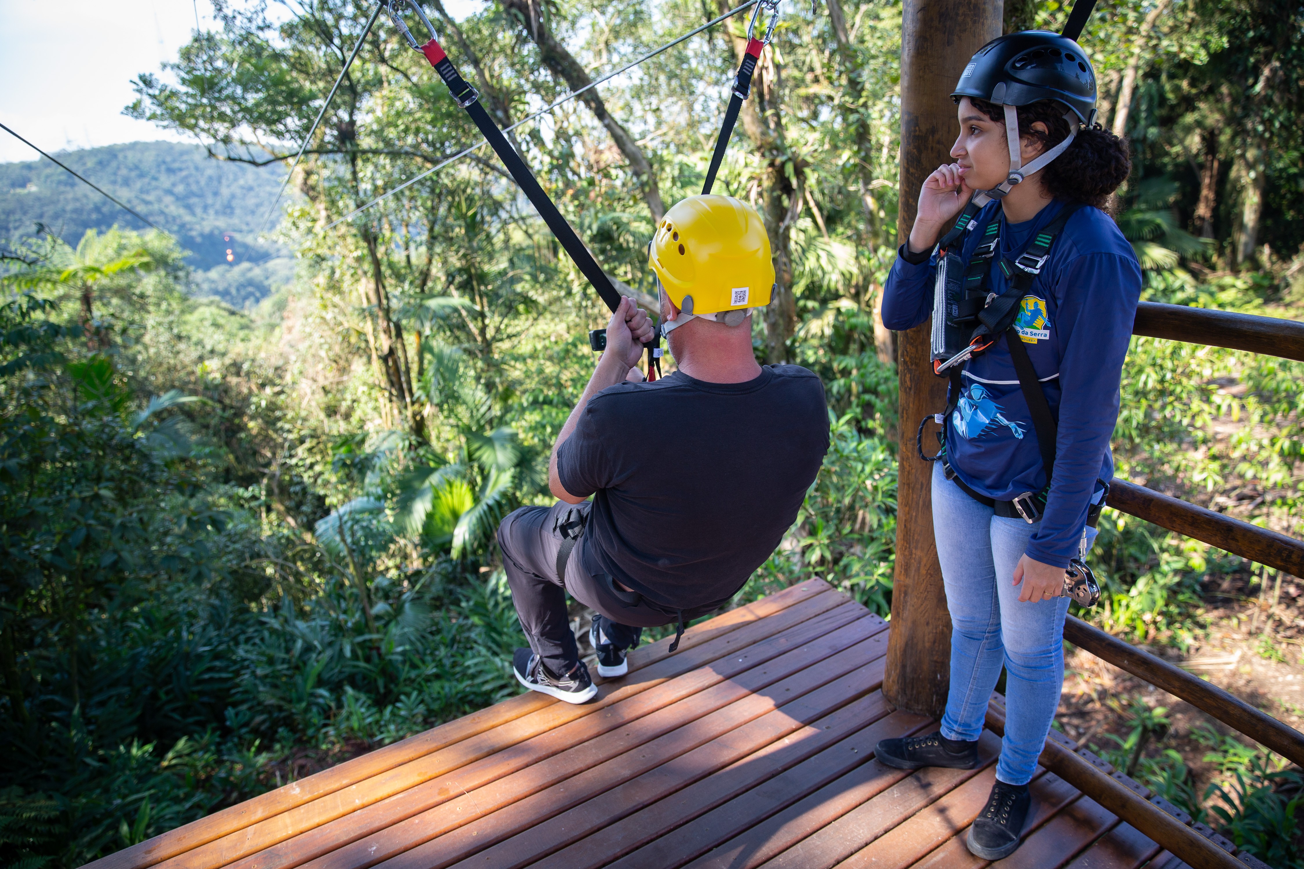 SP ganha tirolesa que chega a 110 m de altura e tem vista exuberante da Serra do Mar e da ...