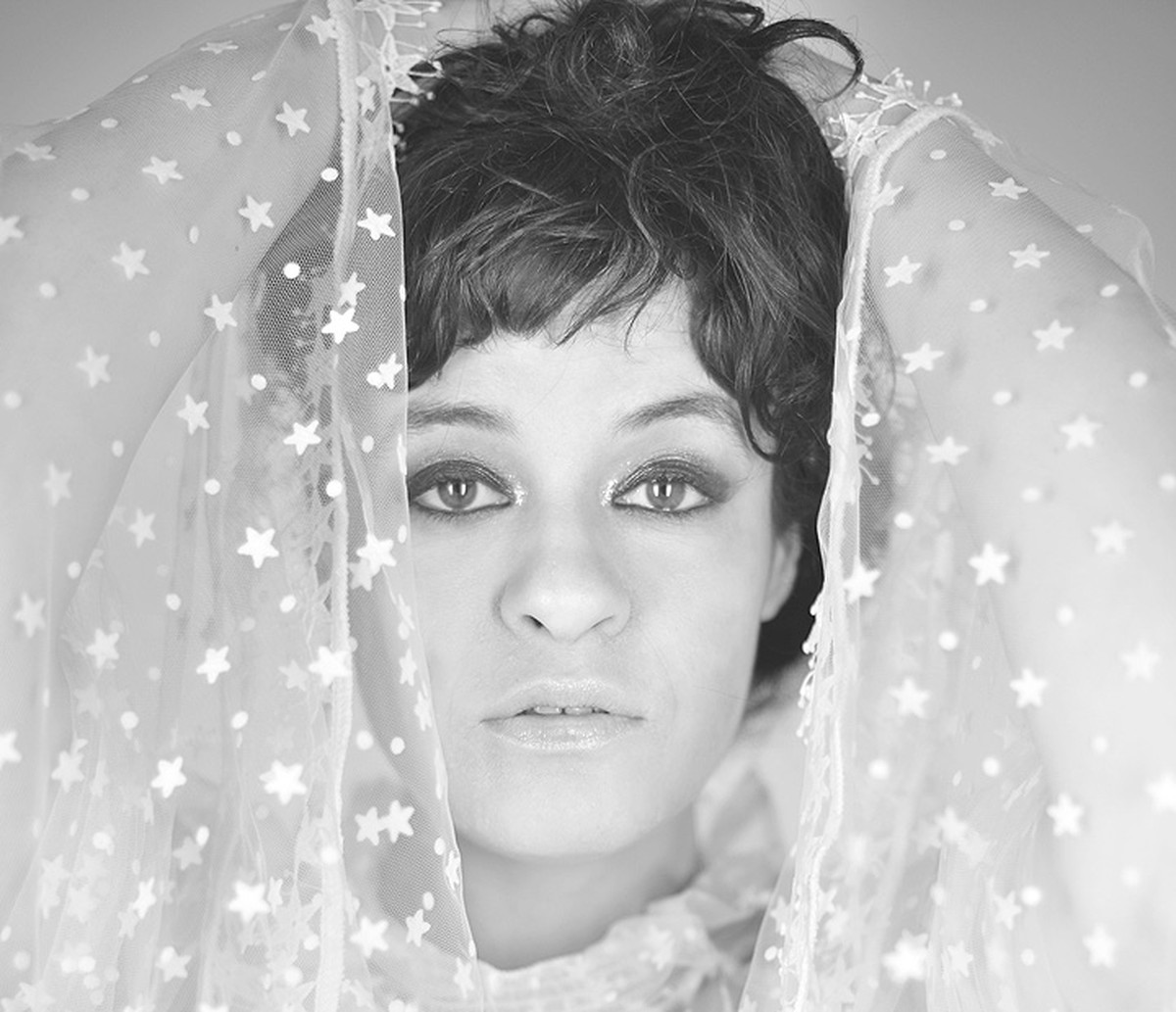 Cantora Tulipa Ruiz lança novo disco, 'TU', no TCA, em Salvador ...