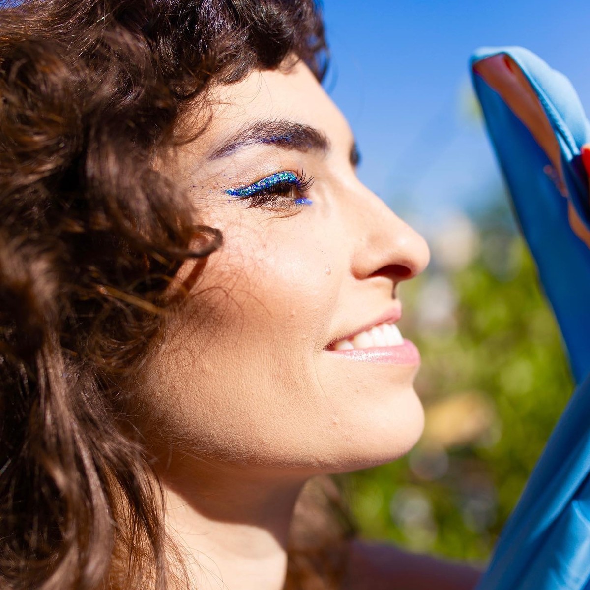 Bruna Caram, cantora, compositora e atriz, homenageia Gonzaguinha em ...