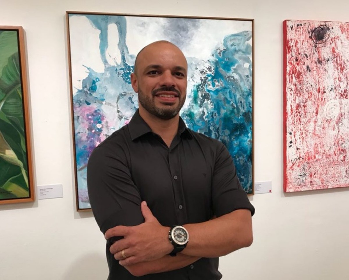 Artista Daniel Cavalcanti fala da Exposição Cores de Noronha | Viver ...