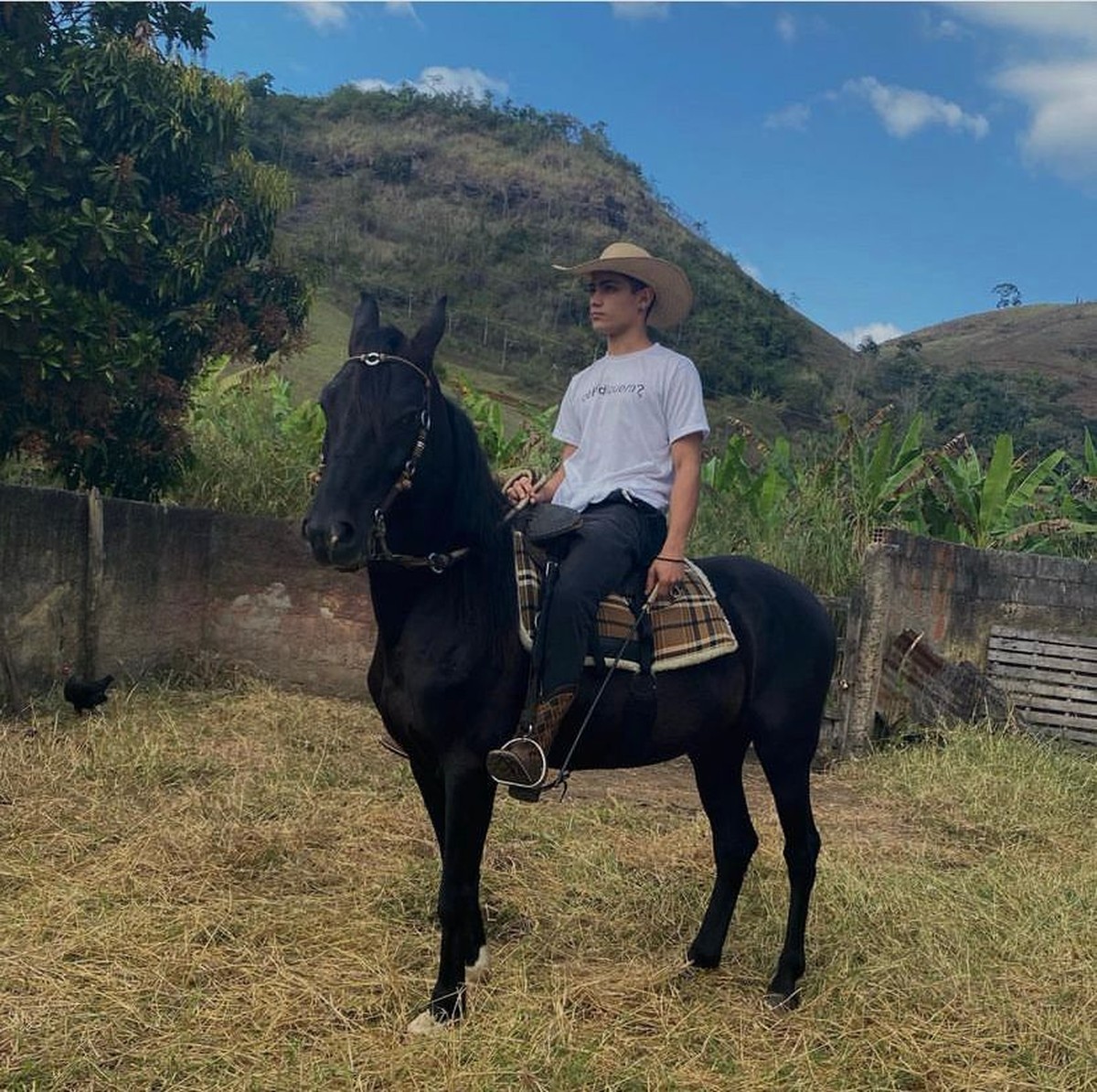 Gabriel Netto: quem era o tiktoker que morreu afogado no interior de Minas Gerais | Zona da Mata ...